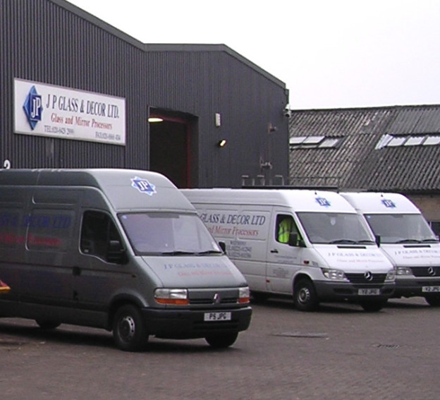 Delivery – JP Glass & Decor Ltd